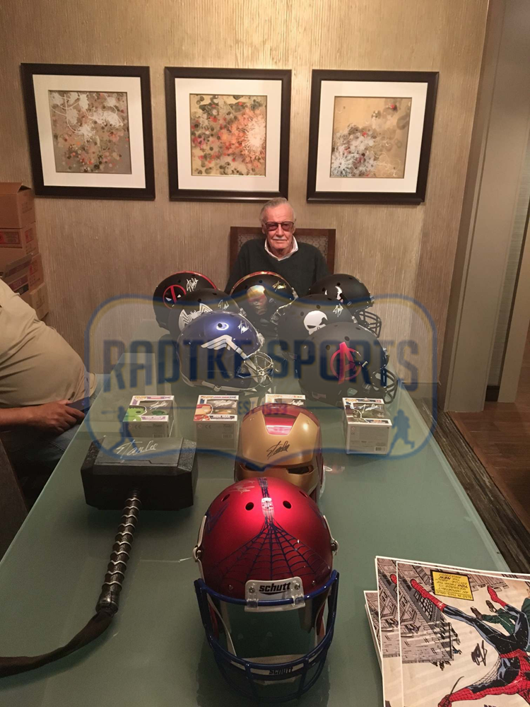 Stan LeeSigned Hulk Avengers Age of Ultron Funko Pop! #68 Vinyl Bobble ...