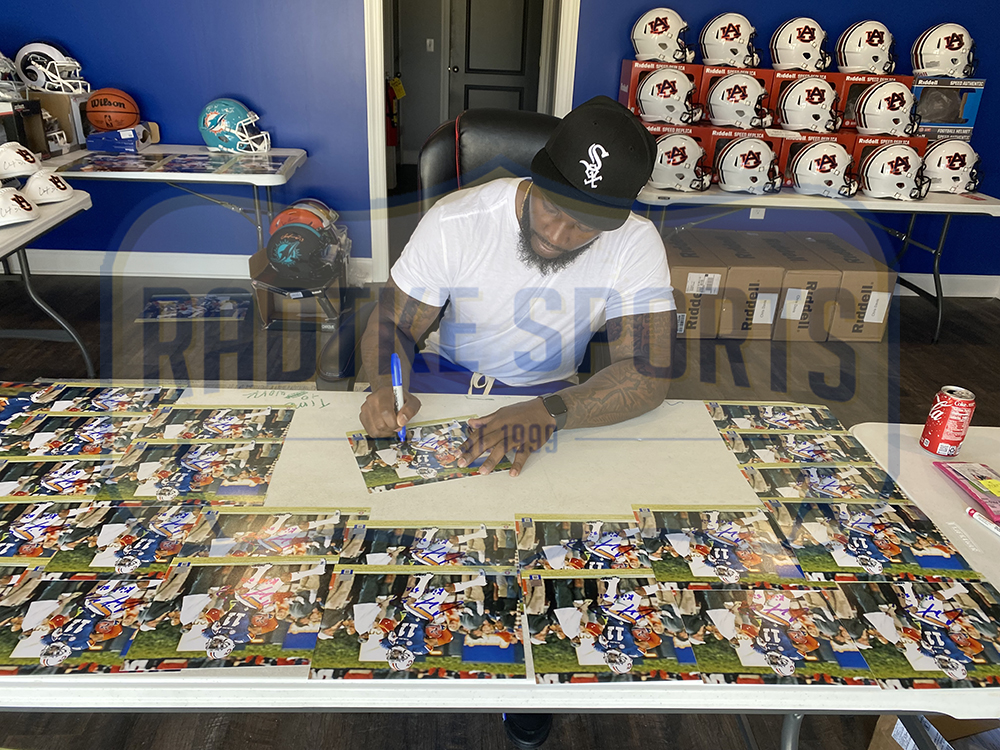 Chris Davis Jr. Signed Auburn Tigers Unframed 8×10 Photo-Running ...