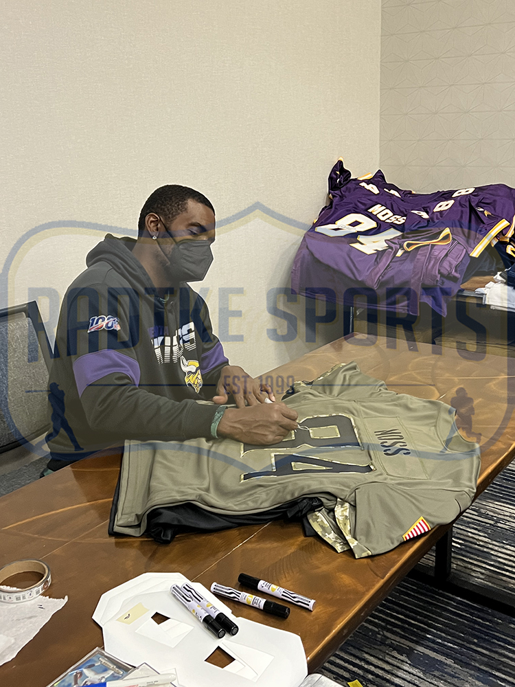 Randy Moss Signed Minnesota Vikings Nike Limited Salute To Service NFL ...